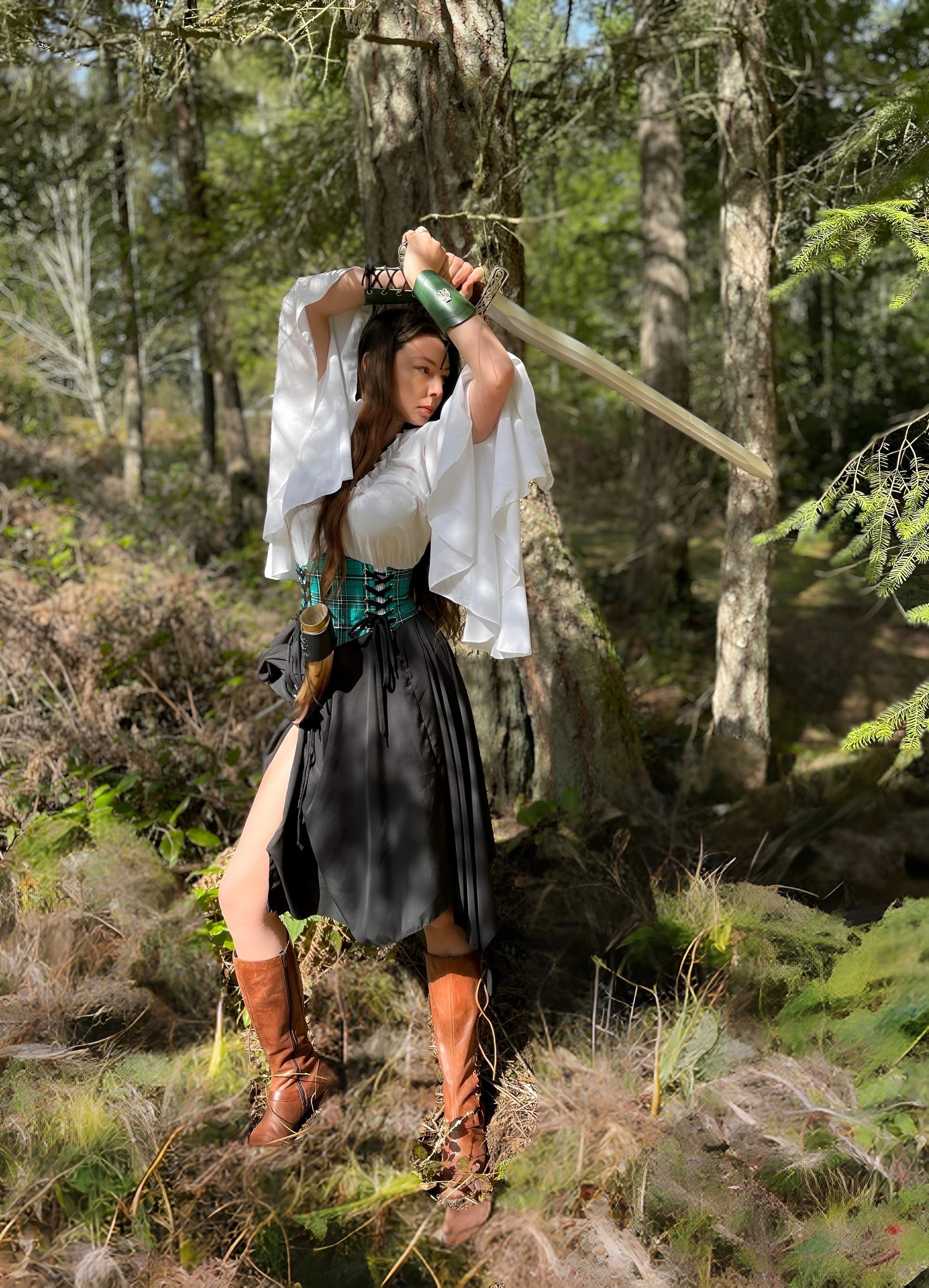 Women’s Warrior Scottish Renaissance Faire Costume 3-Piece Dress inclu